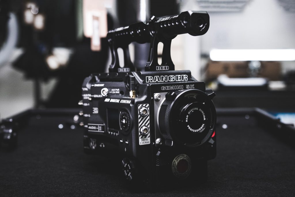 Location ou Achat de matériel audiovisuel : le guide pour choisir